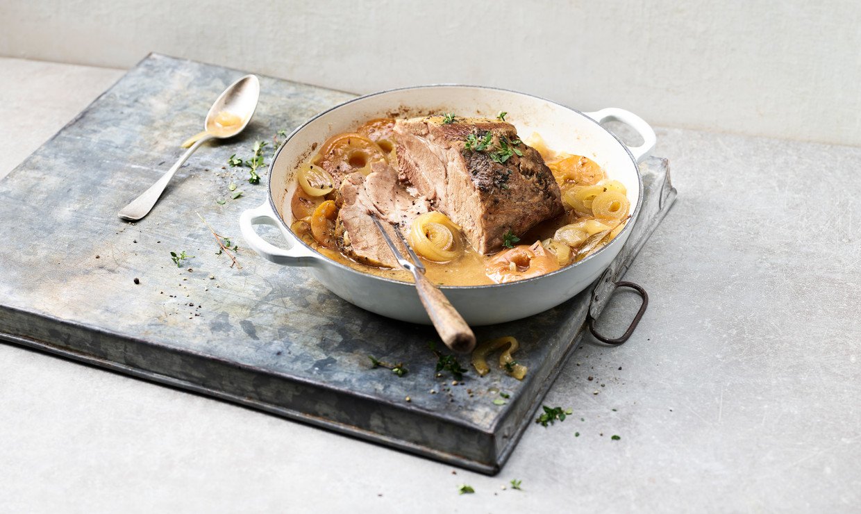 Cou de porc mijoté dans du cidre et oignons - Viande Suisse